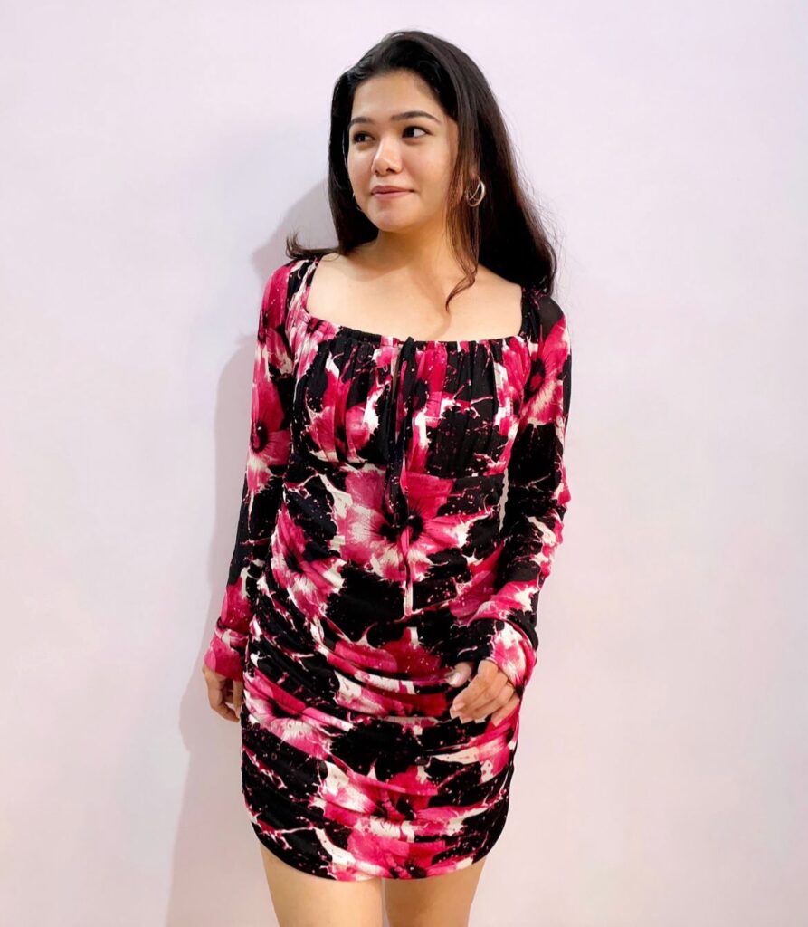 BODYCON RUCHED DRESS – Reveal Store